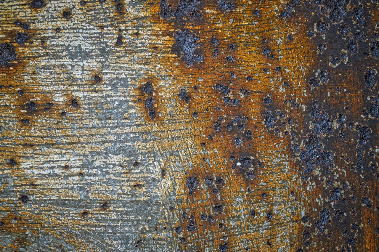 How To Remove Corrosion From Metal | Mocayo.com